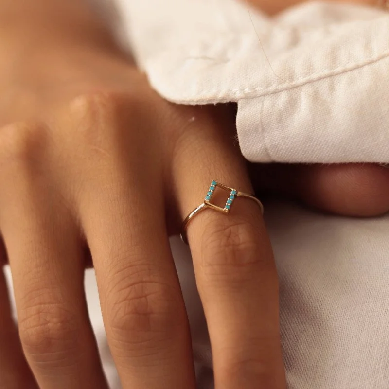 Altın Yüzük Modelleri | Zarif ve Modern 14 Ayar Yüzükler | Değerli ...